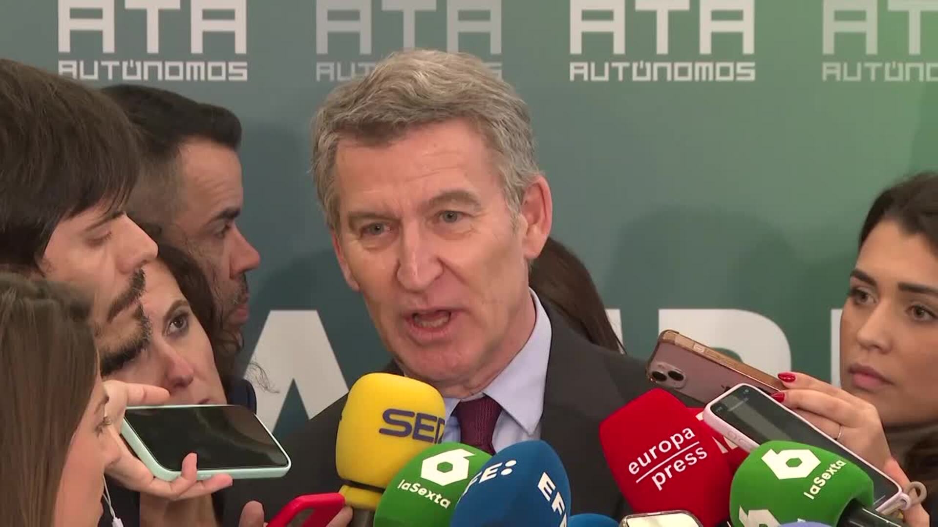 Feijóo mantiene su apoyo a Mazón y recalca que ha "condicionado su ...