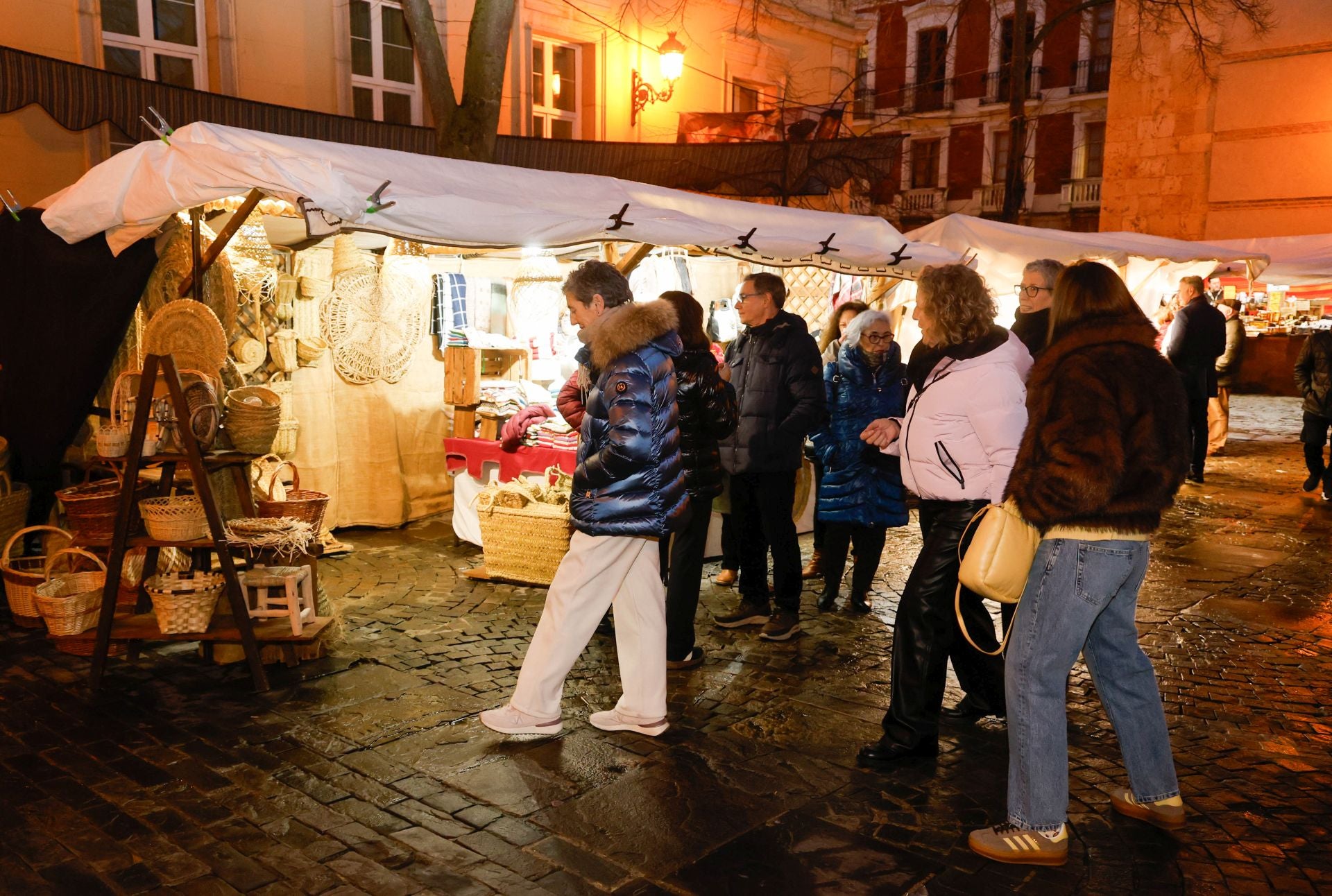 Así es el mercado tradicional de Las Candelas | El Norte de Castilla