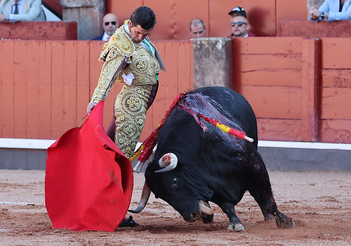 Marco Pérez triunfa y Morante muestra secuencias de su toreo en ...