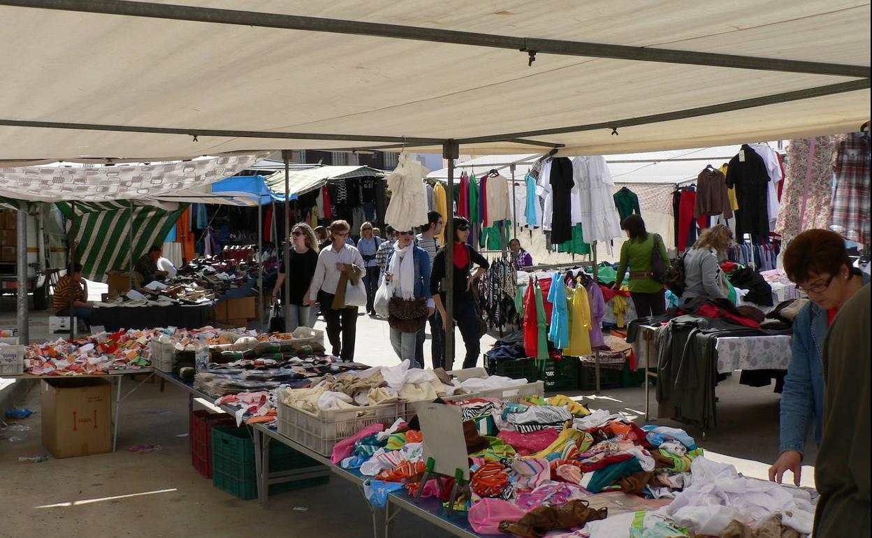 El mercadillo semanal de los jueves continuará sin celebrarse | Hoy