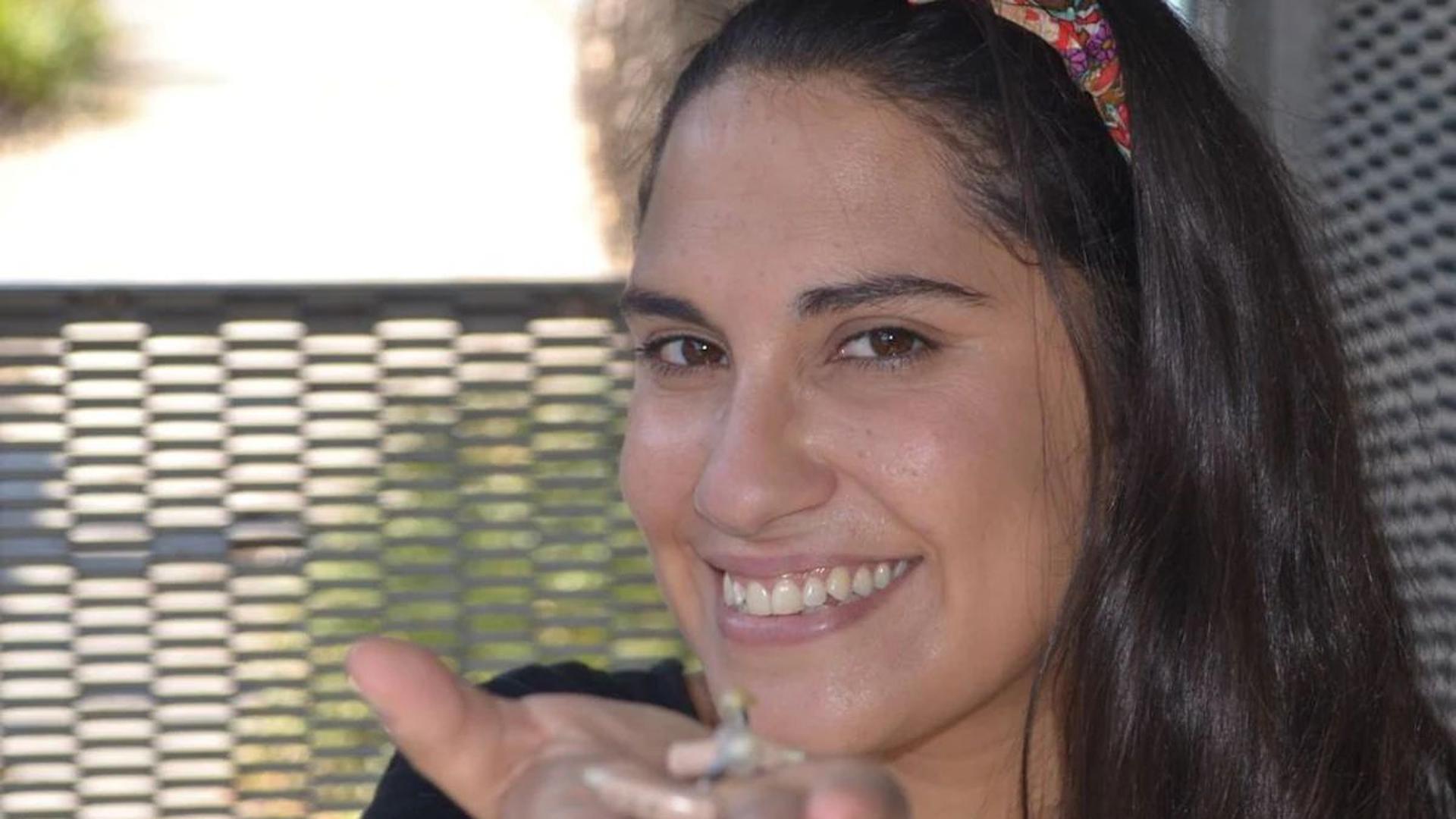 La hornachega Cristina Reyes debuta como escritora con su libro ...