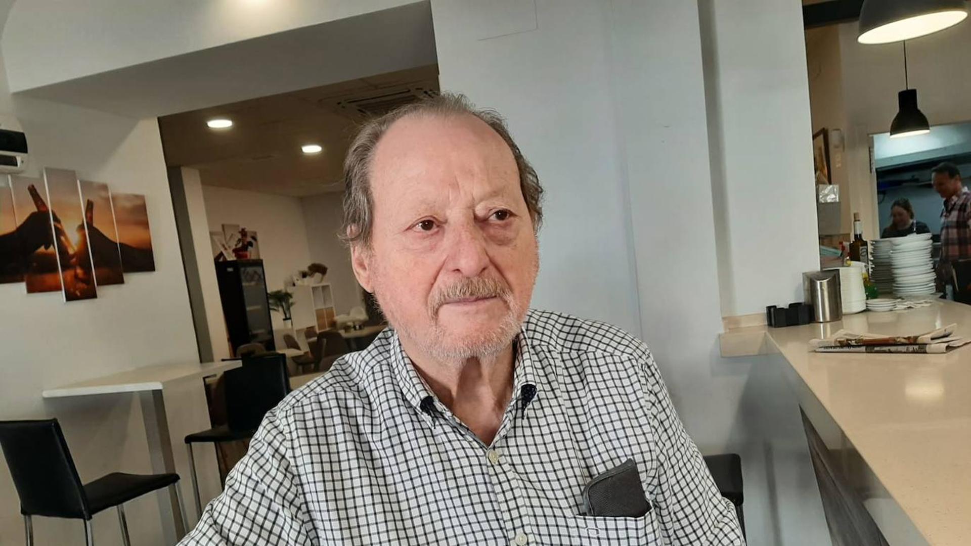 Carmelo López: «Yo viví en la estación del ferrocarril alumbrándonos ...