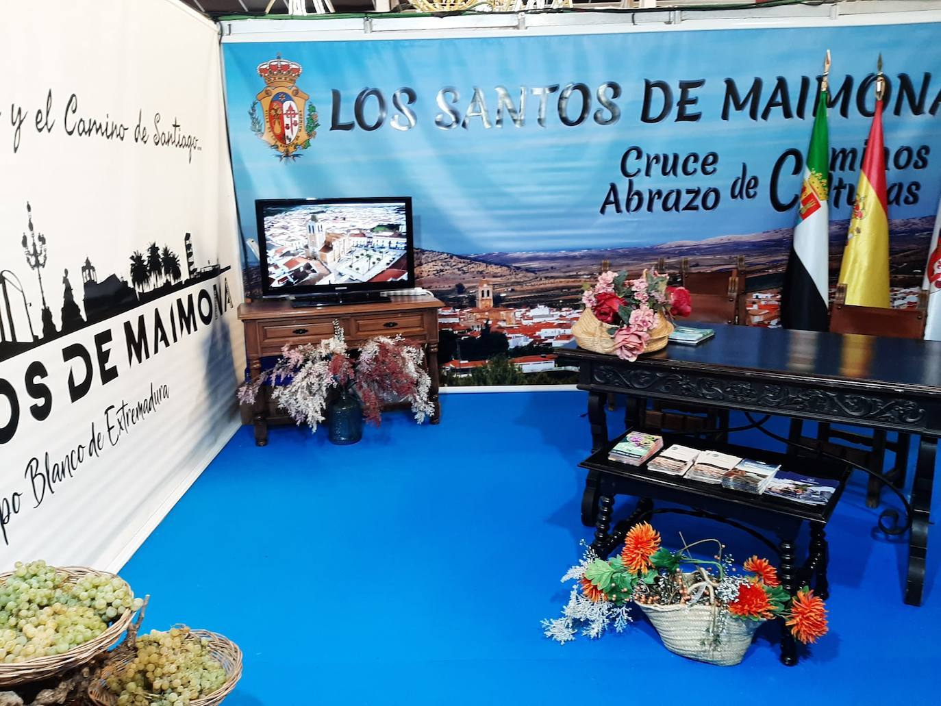 El Ayuntamiento de Los Santos está presente con un stand en la Feria de ...