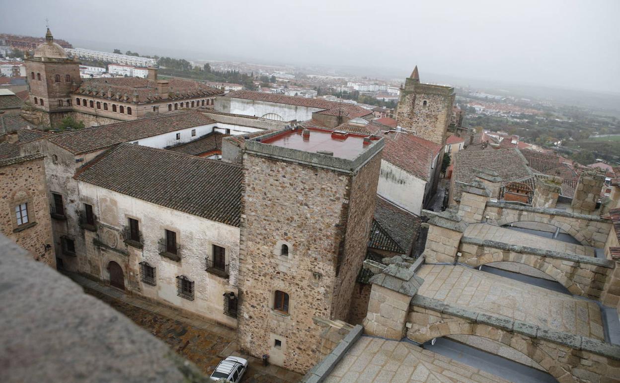 ¡Poetas ocupad las torres de Cáceres! | Hoy