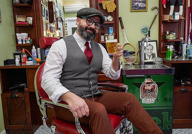 Barón Dandy, el barbero youtuber: «Los de Badajoz, tocapelotas» | Hoy