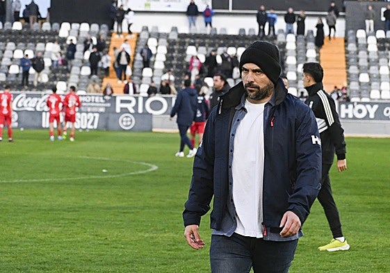 Luis Oliver Sierra se coloca al filo del alambre | Hoy