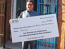 Adrián Morilla gana el primer premio al Autónomo con Discapacidad | Hoy
