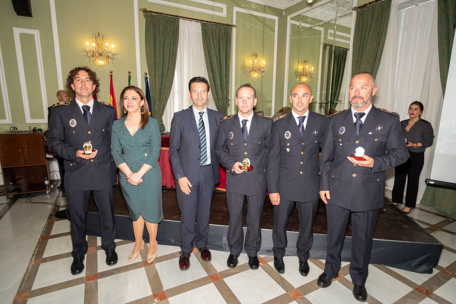 Fotos: Once nuevos efectivos se incorporan al Servicio de Bomberos de ...