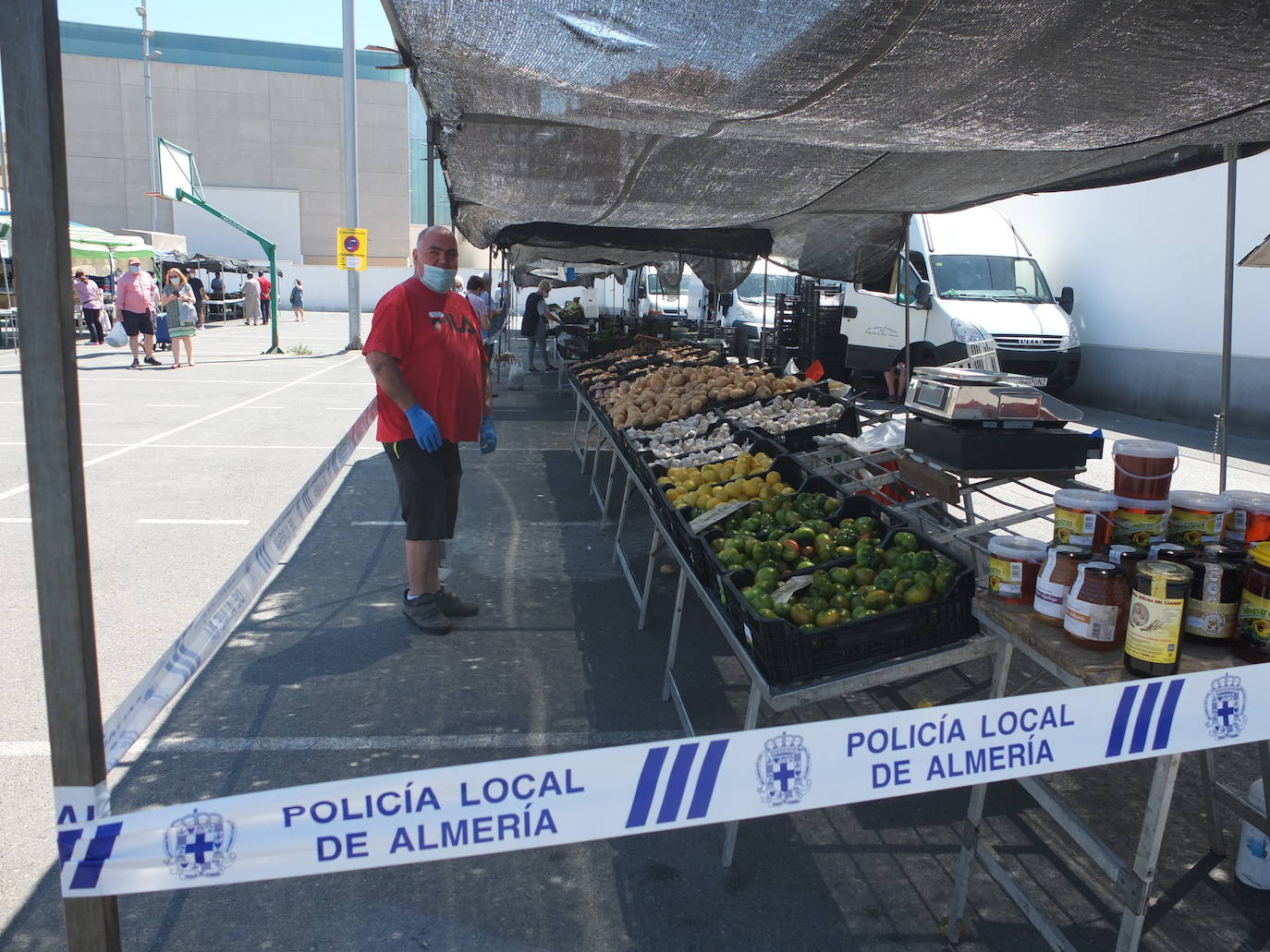 Fotos: Así ha sido la vuelta de los mercadillos en la capital | Ideal