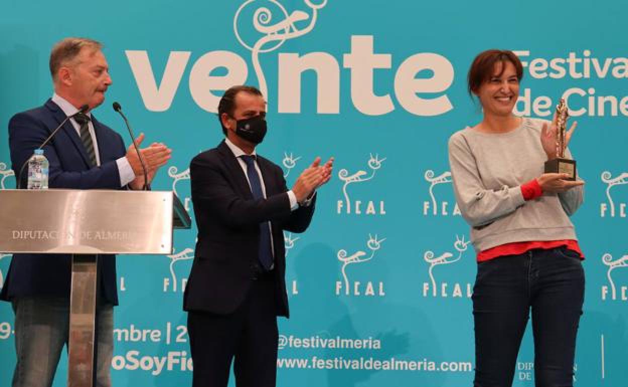 Fical 2021 | Violeta Salama recibeel Premio RTVA porsu película ...