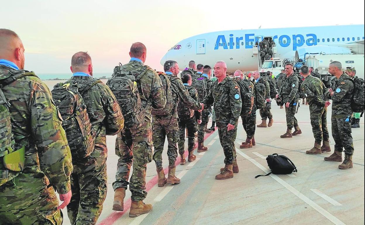 Parten de misión hacia el Líbano 260 militares desde el aeropuerto de ...
