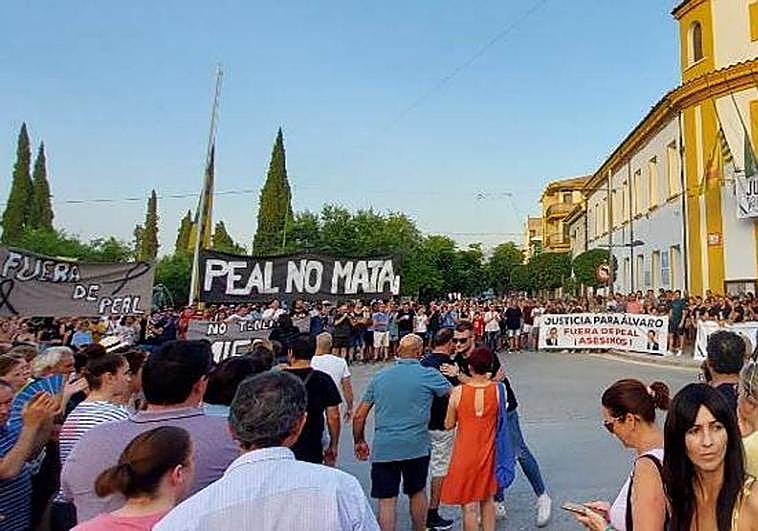 Peal de Becerro volverá a salir a la calle el 14 de julio para pedir «justicia para Álvaro» | Ideal