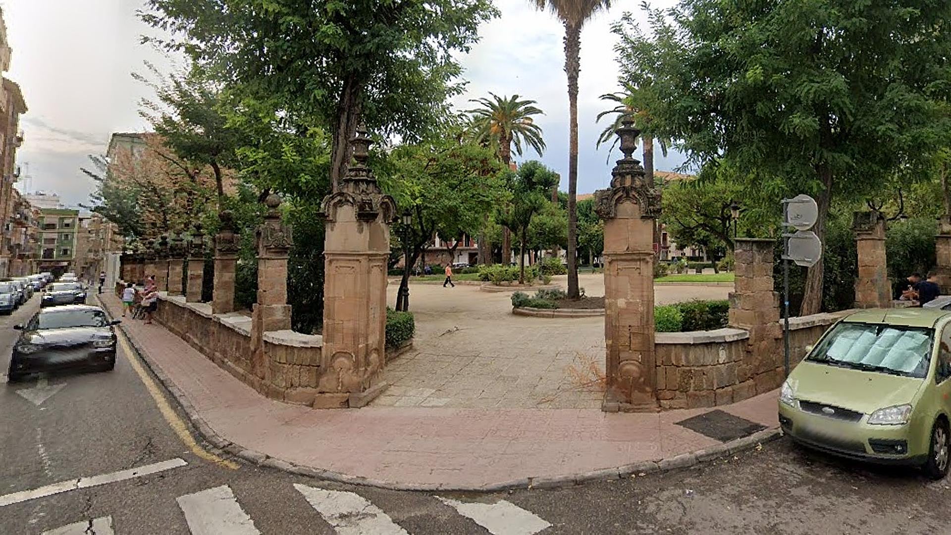 Fuego en Jaén: Dos heridos tras un incendio de madrugada en un bar de Linares | Ideal