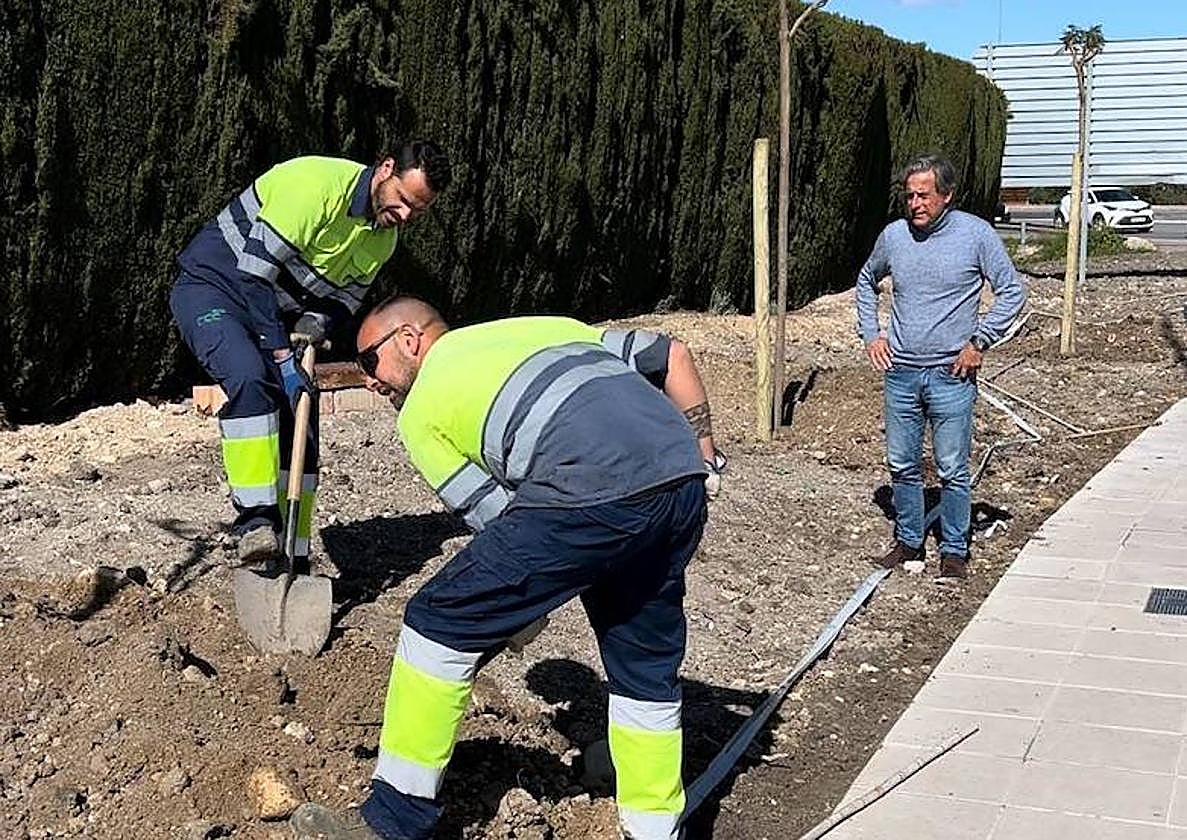 El Jaén Plaza ya tiene acceso peatonal desde la UJA | Ideal