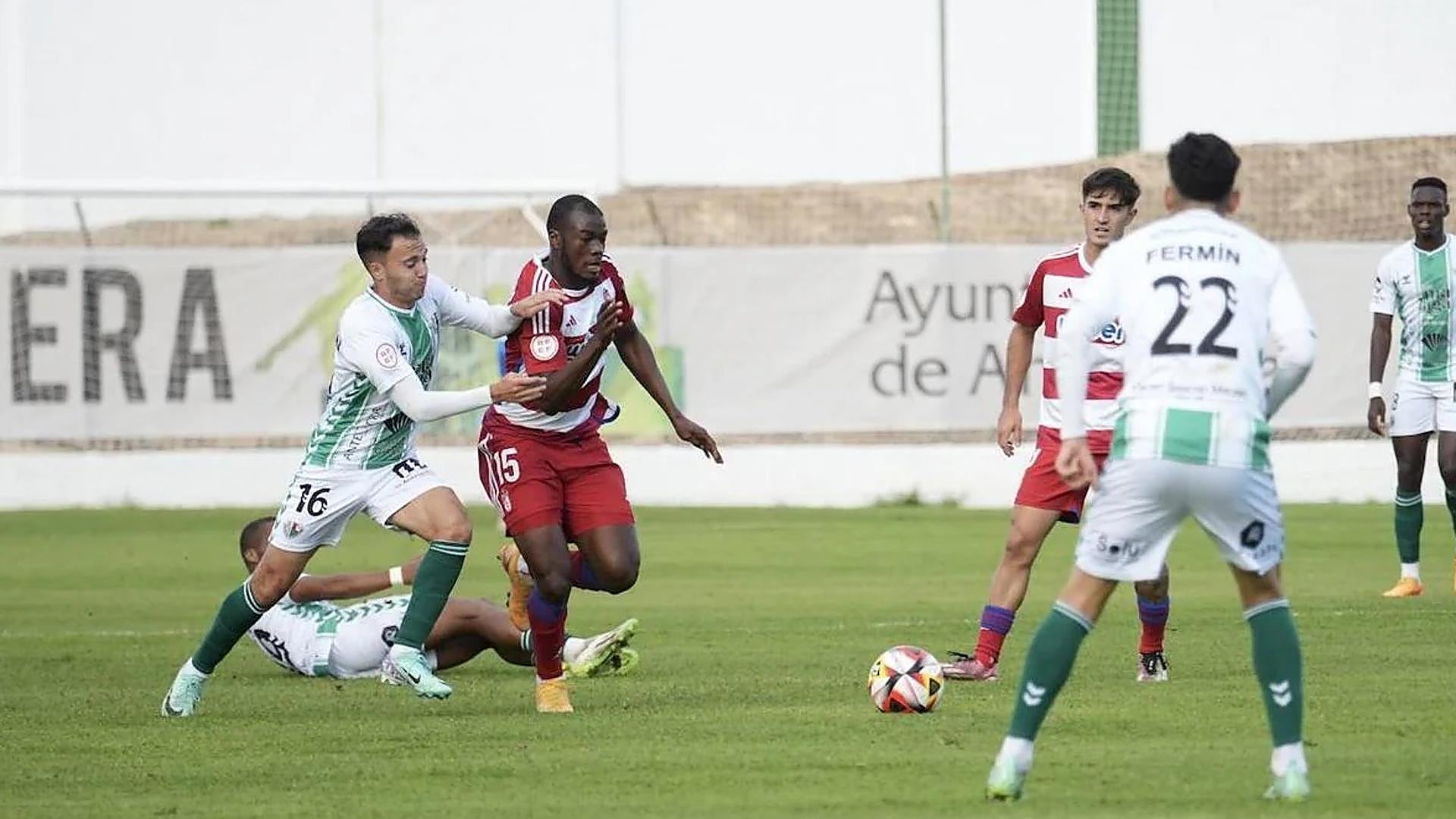 Lassina, con el primer equipo del Granada con permiso de su club | Ideal