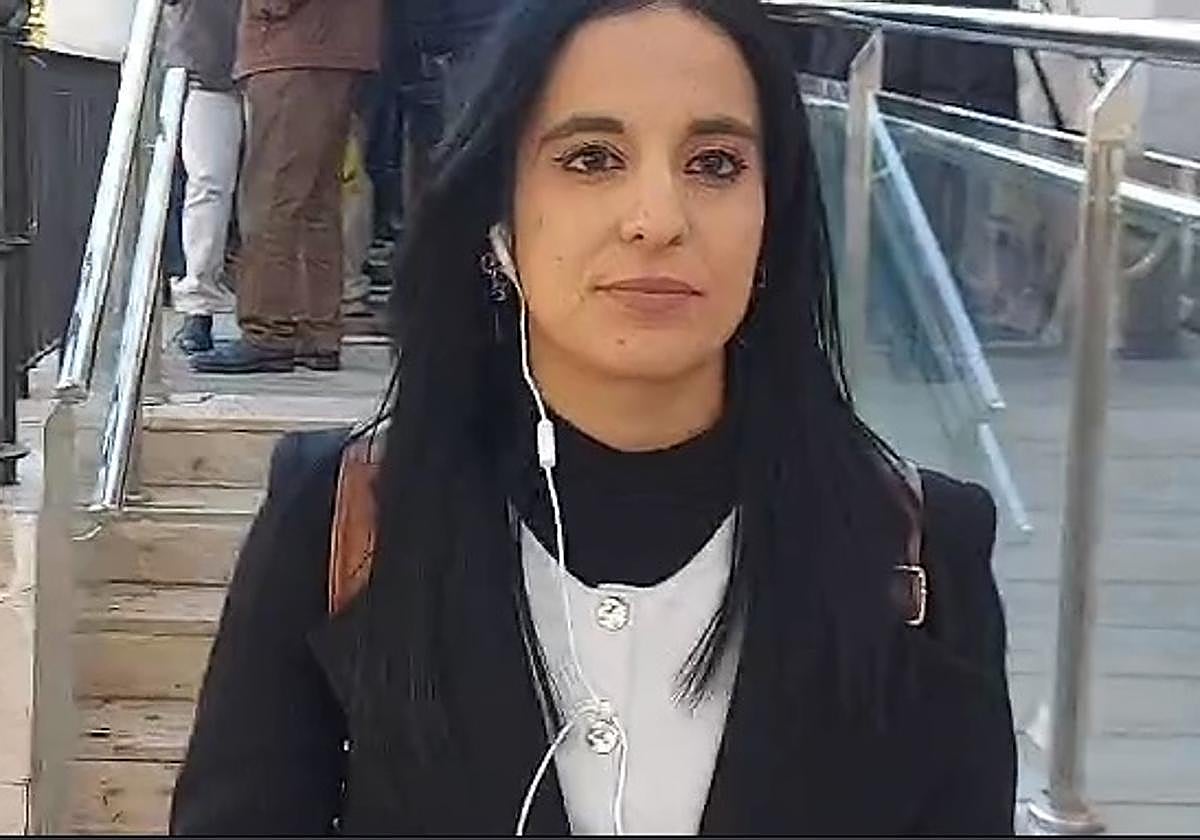 La redactora de Ideal Manuela Millán resume la toma de posesión de ...