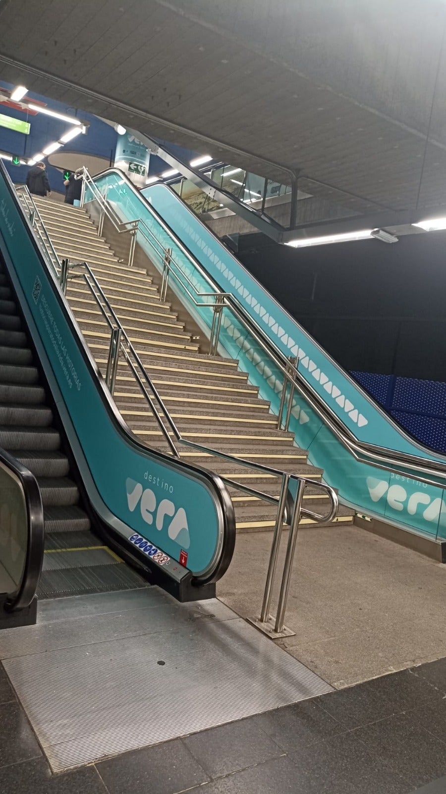Vera viaja a Fitur con parada en las estaciones de metro | Ideal