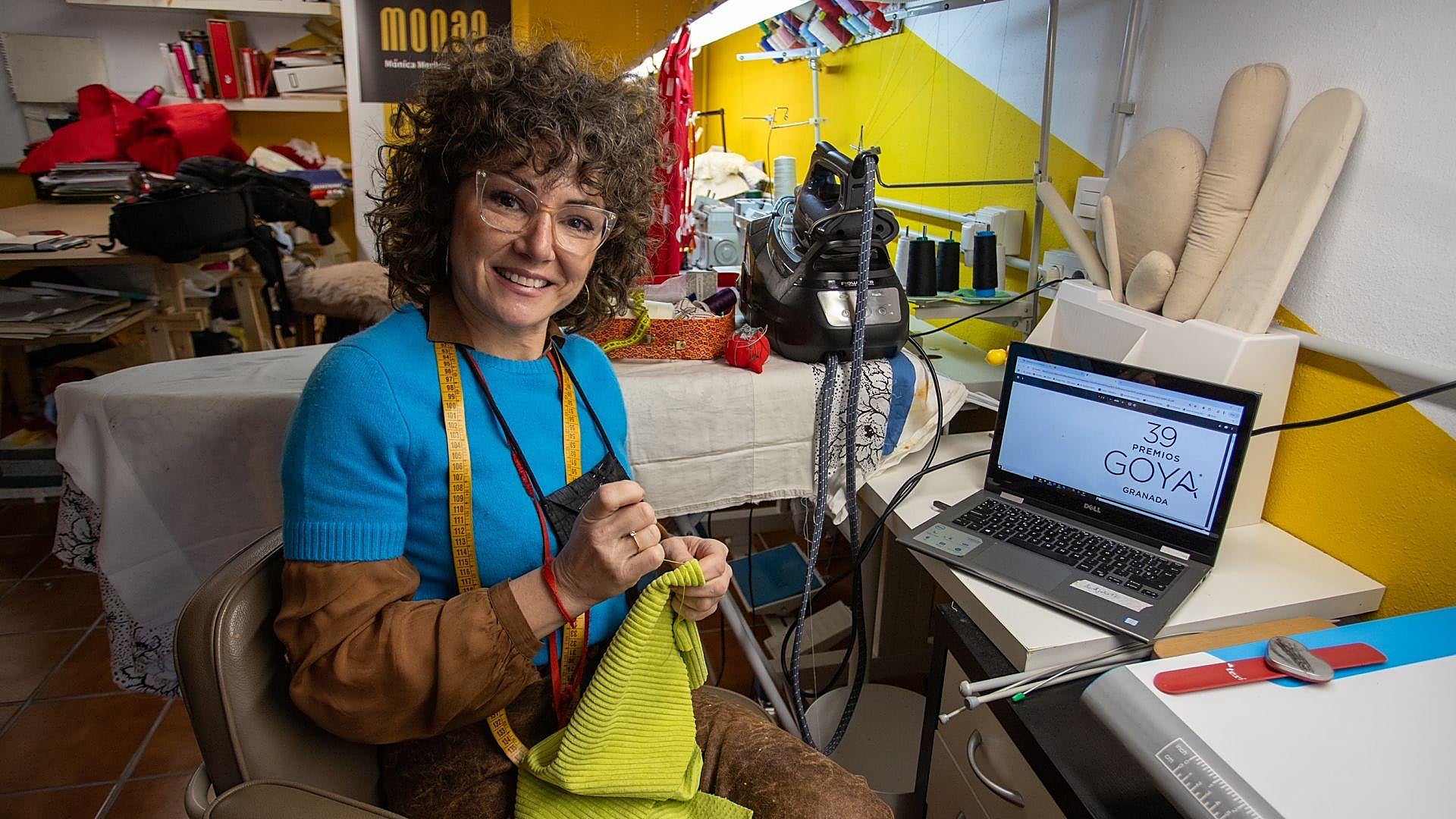 Mónica Morillas, la aguja al pie del escenario de los Goya | Ideal