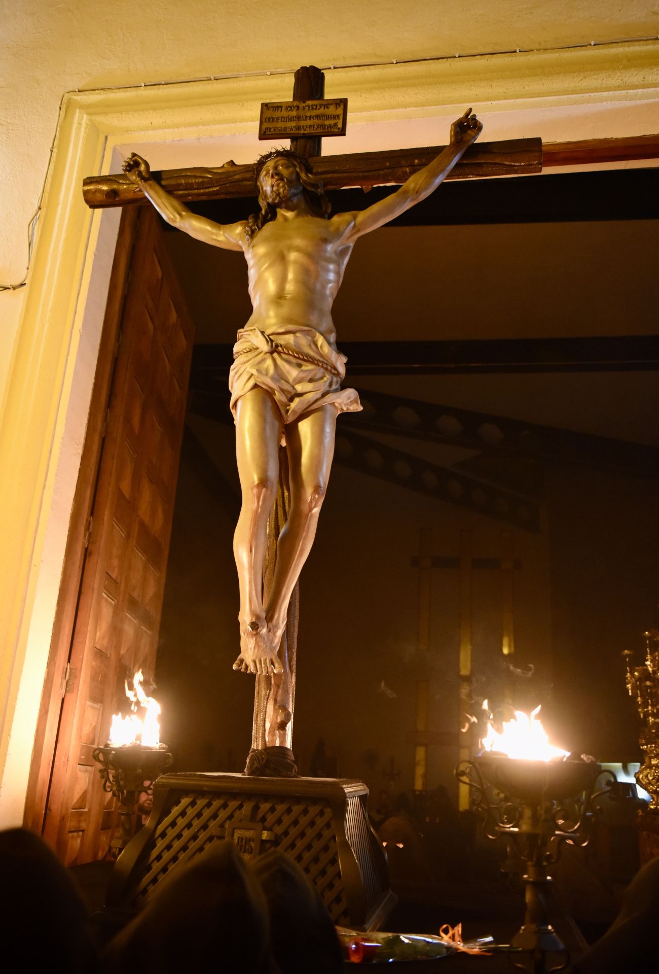 Almería se queda muda al paso del Cristo del Perdón | Ideal