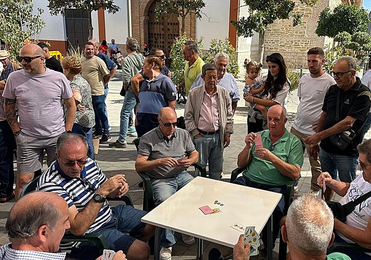 El 'pellejo', el juego de cartas que solo se juega en este pueblo de ...