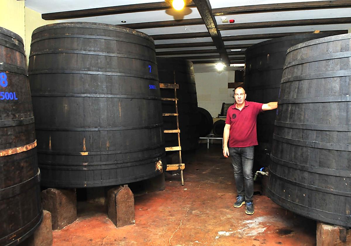 El niño de Granada ue se crió entre viñedos, cubas y un bar al que ...