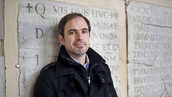 Íñigo Domínguez, corresponsal de Vocento en Roma, gana el XXXI Premio ...