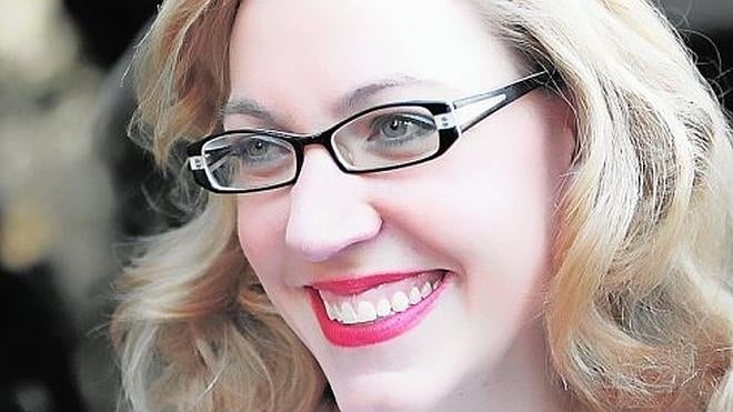 Elizabeth Linder: «Los políticos no pueden utilizar las redes sociales ...