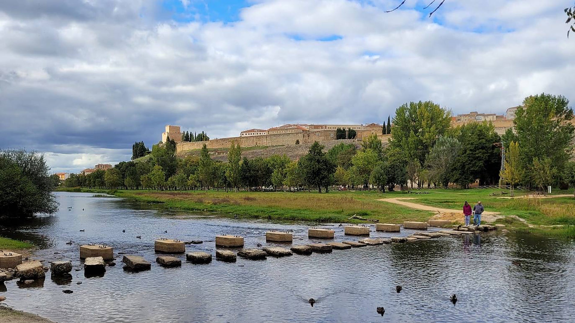 Ciudad Rodrigo: El río como espacio deportivo, turístico, natural y de ...