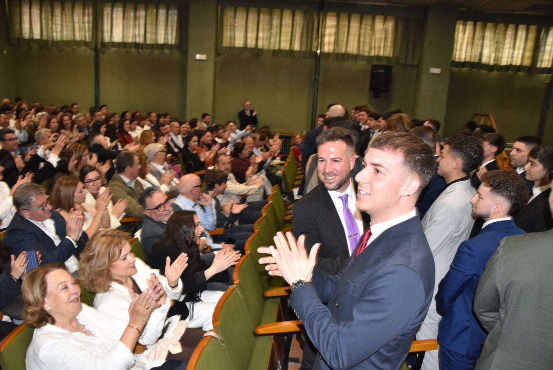 La Escuela de Ingeniería despide a 48 nuevos graduados en un momento de ...