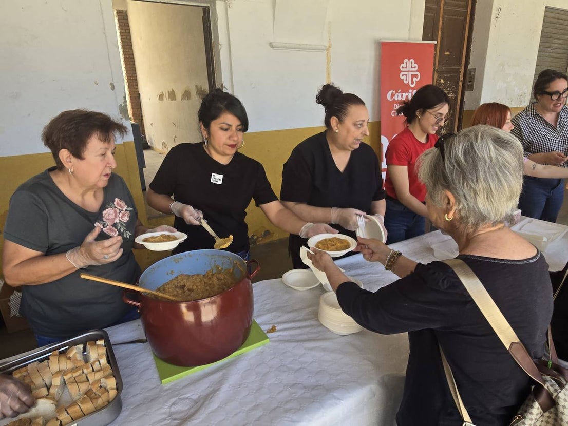 Patatas meneás y solidarias, desde Cáritas Ciudad Rodrigo | La Gaceta ...