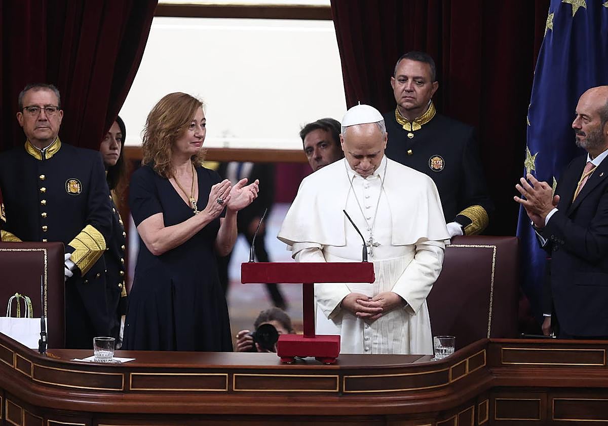 León XIV pide al Congreso «desarmar el lenguaje» y critica la ...