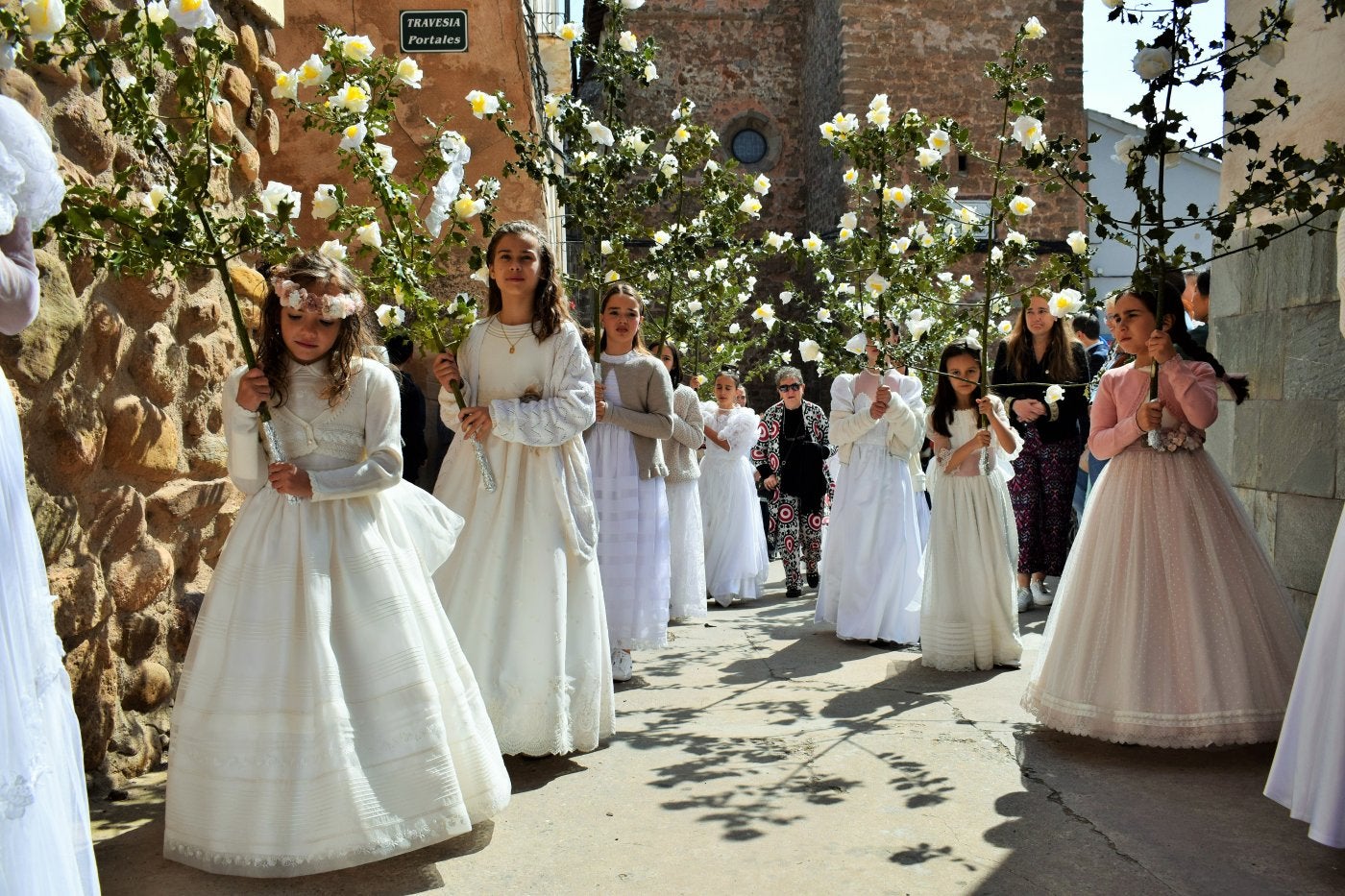 Las doncellas de Sorzano regresan a la Virgen del Roble | La Rioja