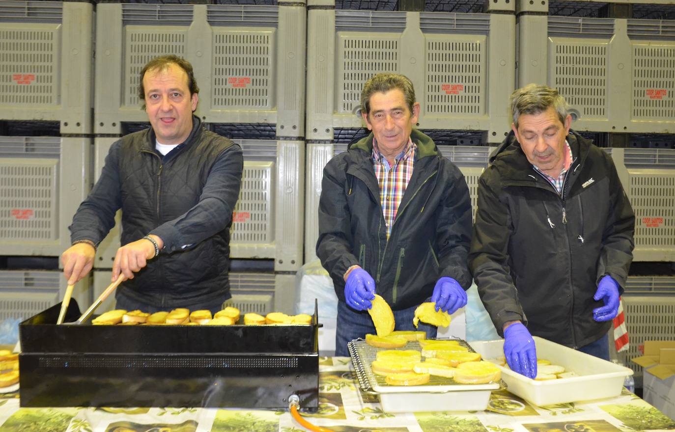 Fotos: Fiesta de la pringada celebrada por el trujal de los Santos ...
