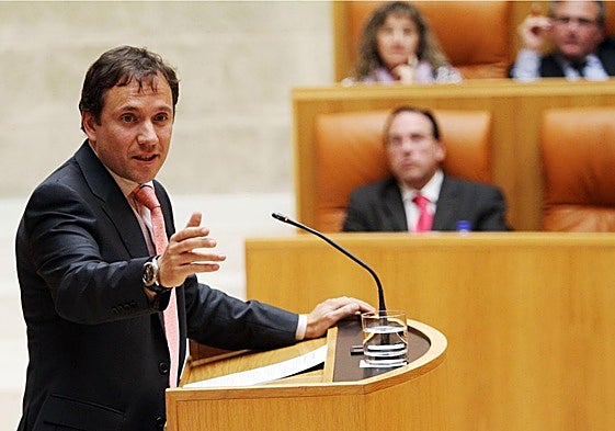 Javier García recupera a Rodríguez Peña como asesor parlamentario del ...