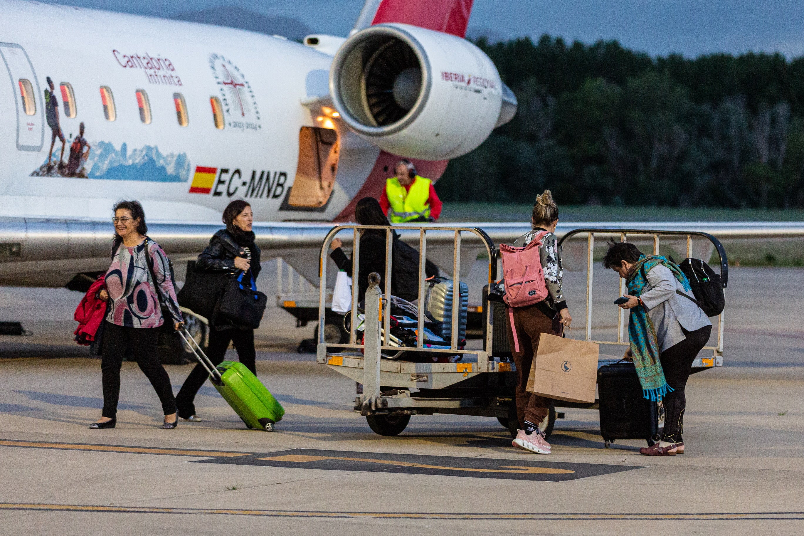 El Gobierno insiste en que no renuncia a los vuelos internacionales de ...