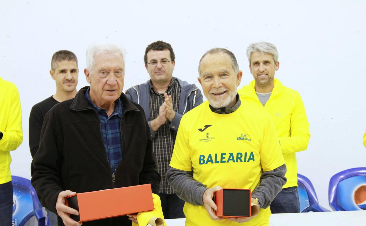 Homenaje del Dénia Corre a Jaime Avargues y Pedro Picazo | Las Provincias