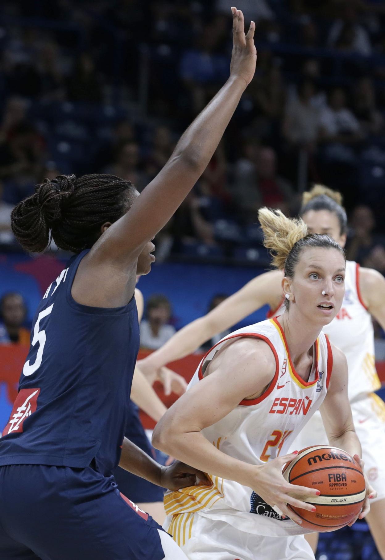 Laura Gil, ilusionada con el Valencia Basket | Las Provincias