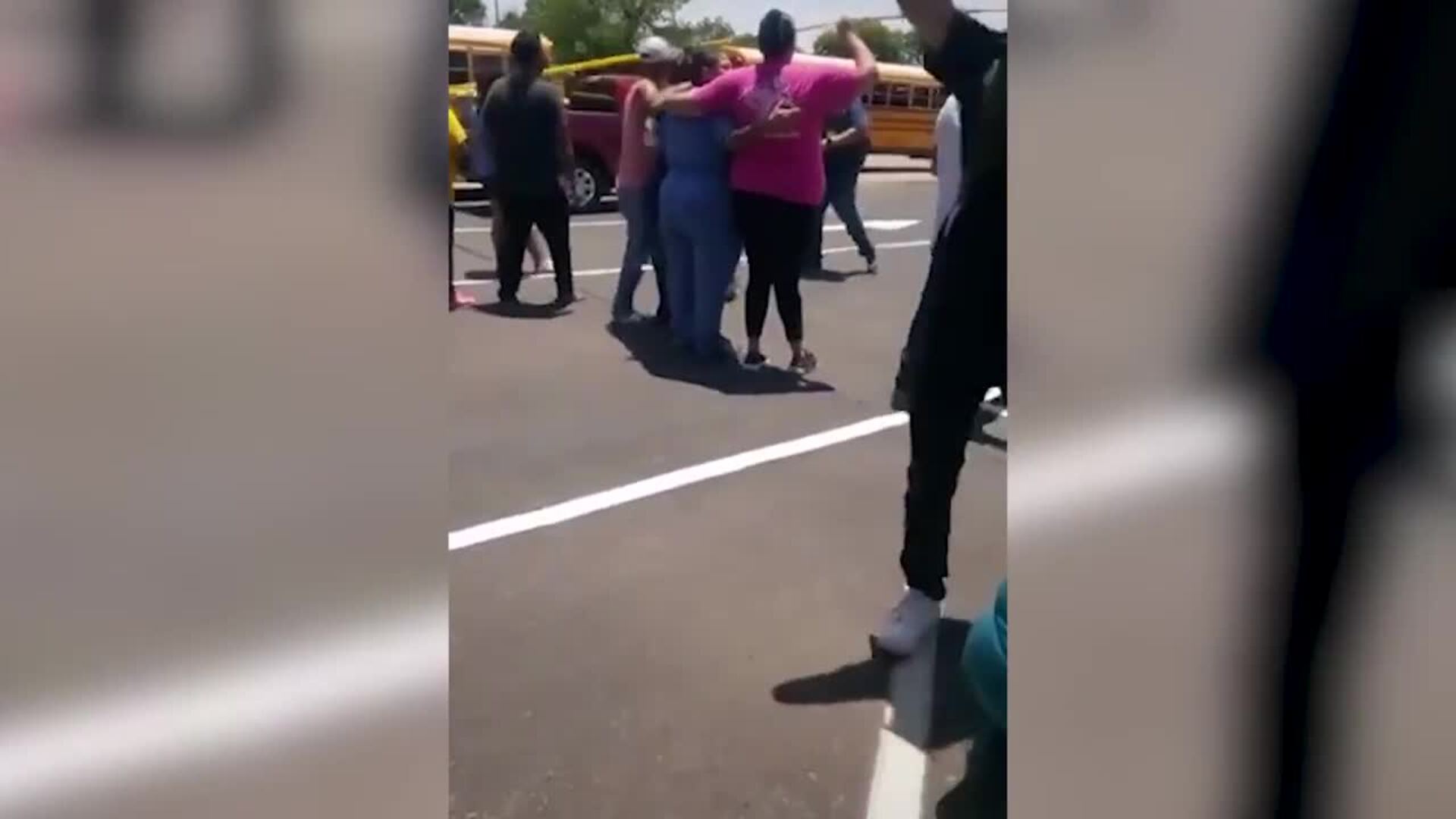 Aumentan A 19 Niños Y Dos Adultos Los Muertos En Un Tiroteo En Una