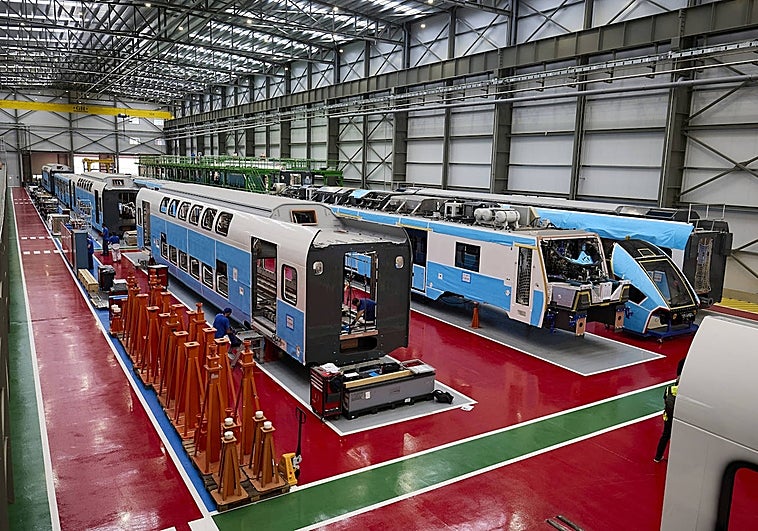 Valencia contará en 2025 con trenes Cercanías de dos pisos fabricados ...