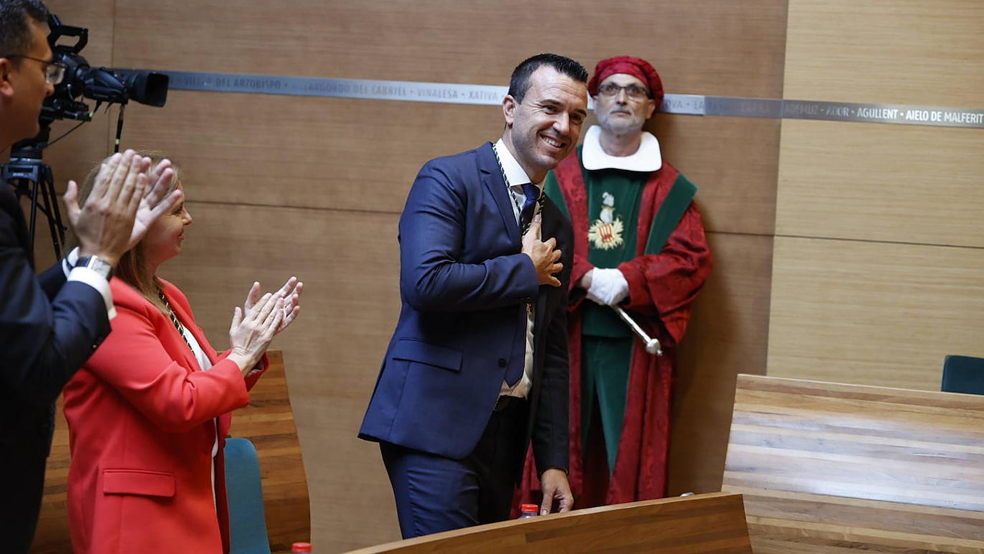 Pleno Diputacion de Valencia: quién es Mompó | Quién es Vicent Mompó ...