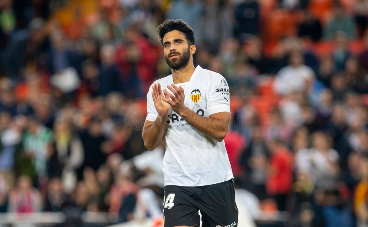 Comert se retira del entrenamiento con molestias | Las Provincias