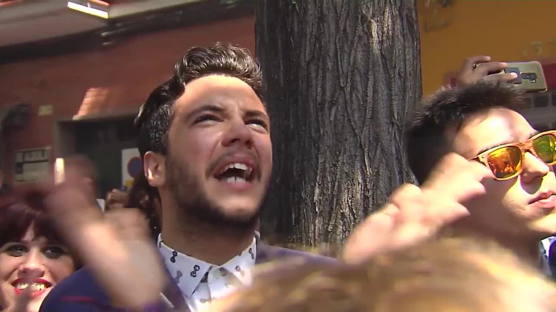 Sevillanos a la Virgen de los Dolores del Cerro: "Guapa, guapa y guapa ...