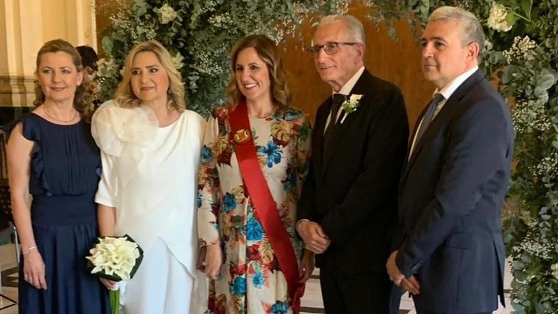 Catalá une en matrimonio a Rafa Mengó y Xelo Salavert | Las Provincias