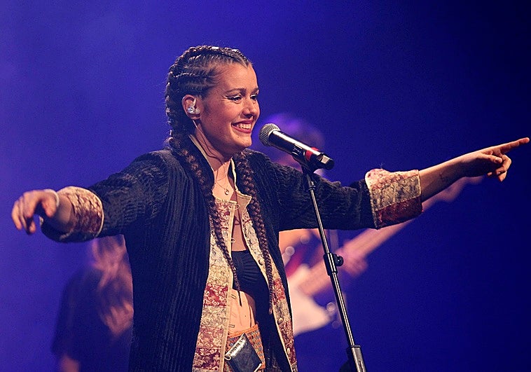 La cantante de 'Potra salvaje' actúa en Valencia | Las Provincias