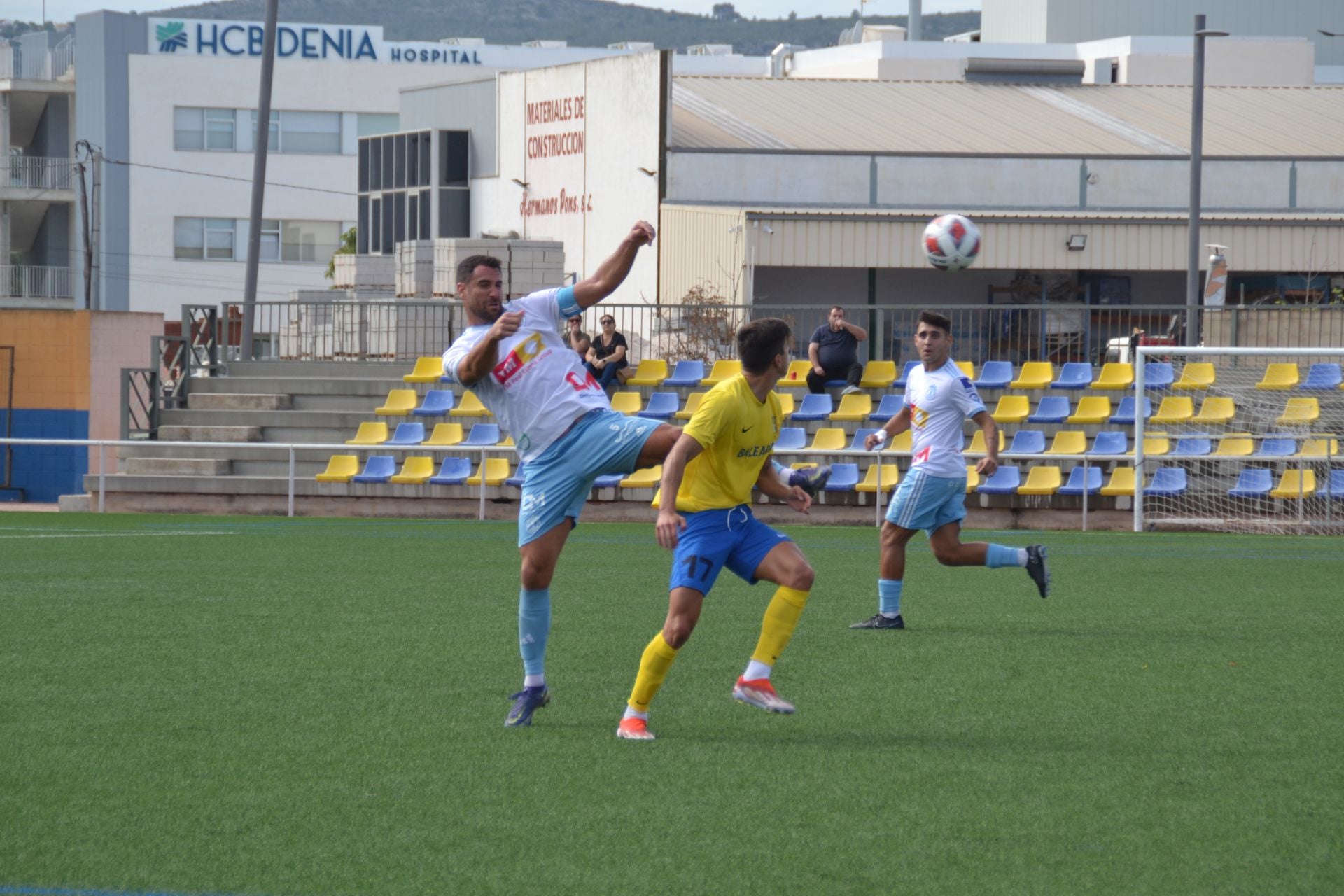 El Dénia y la UD Calpe juegan partidos complicados en Lliga Comunitat ...