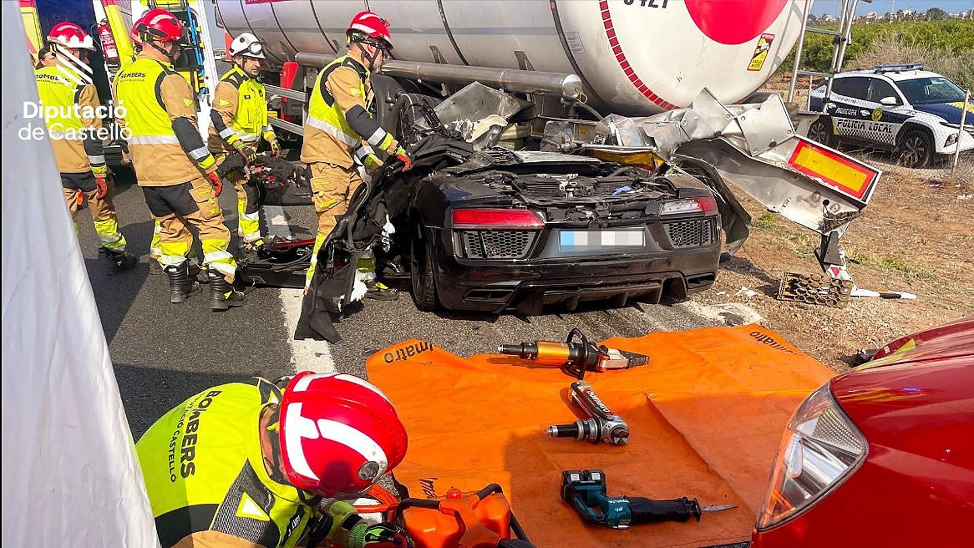 Trágico accidente en la AP-7: un muerto en un alcance entre un camión y ...