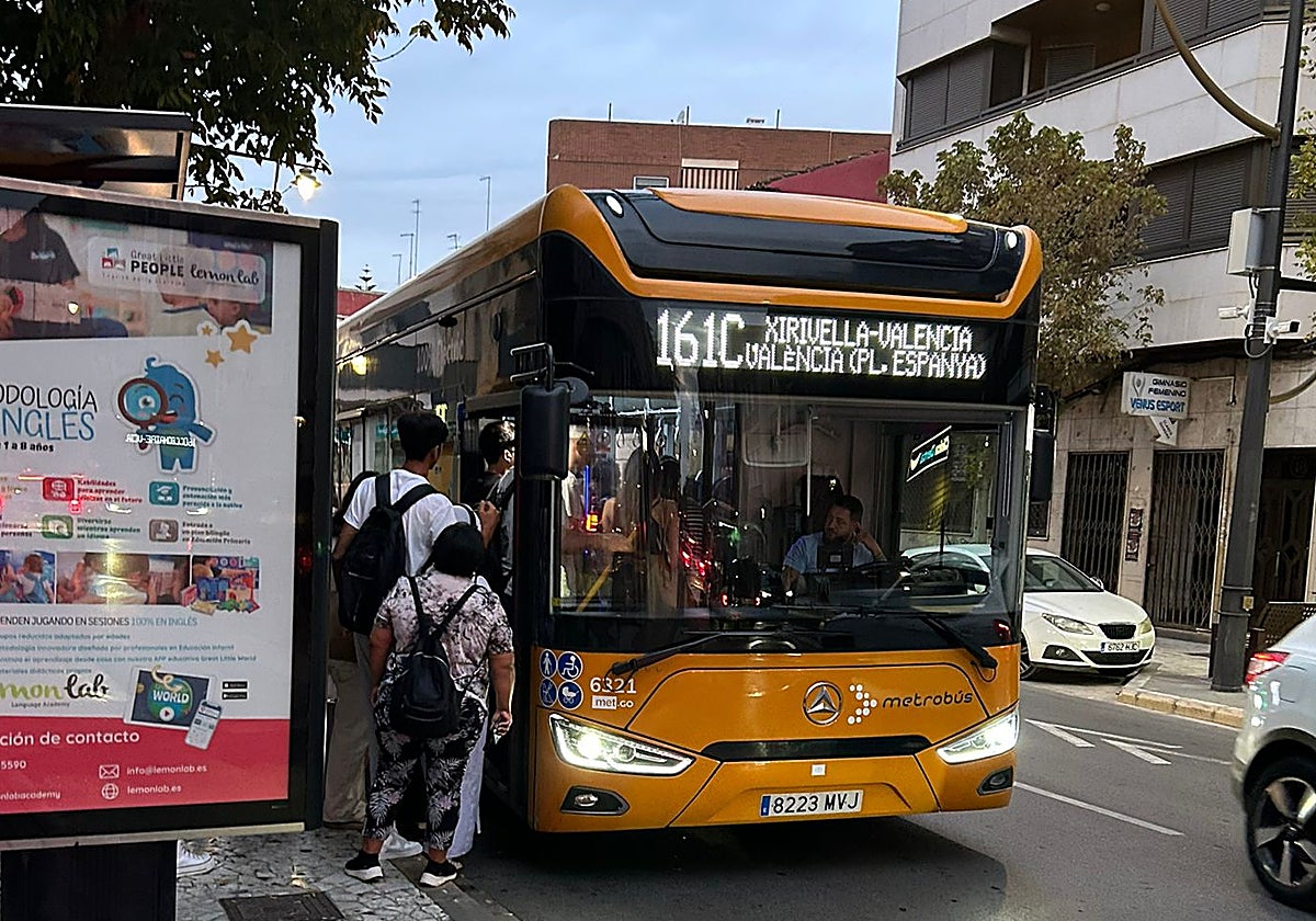 Xirivella estrena una línea de autobús exclusiva para conectar con ...