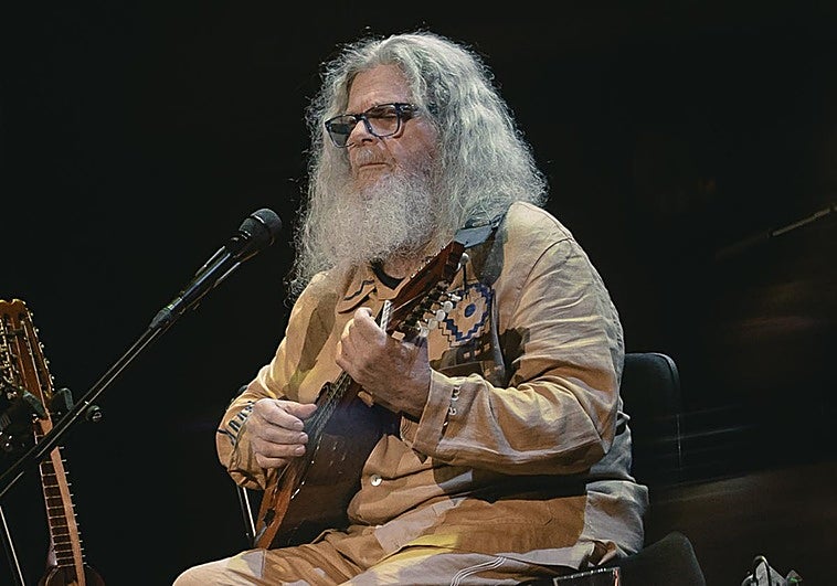 Gustavo Santaolalla: «La IA es una herramienta musical pero no puede a ...