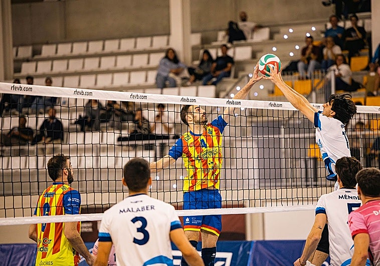 El Melilla asalta el Nou Molés | Las Provincias