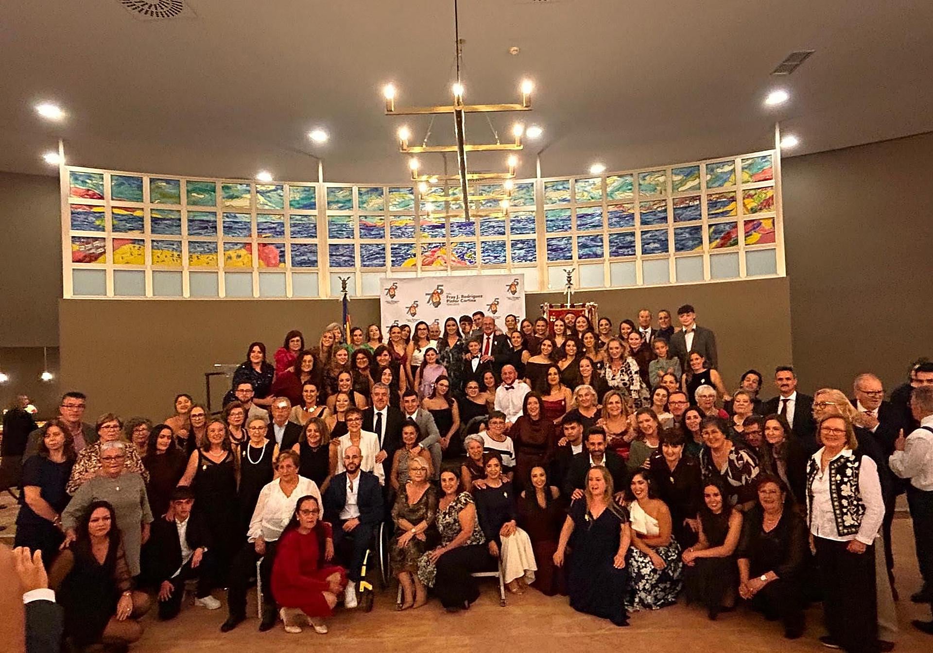 Un aniversario brillante de la familia de Fray J. Rodríguez | Las ...